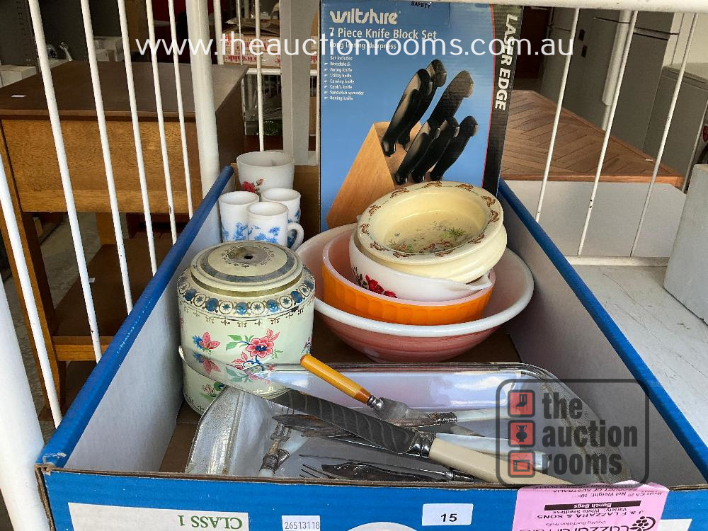Assorted Sundries including Bunnykins & Pyrex